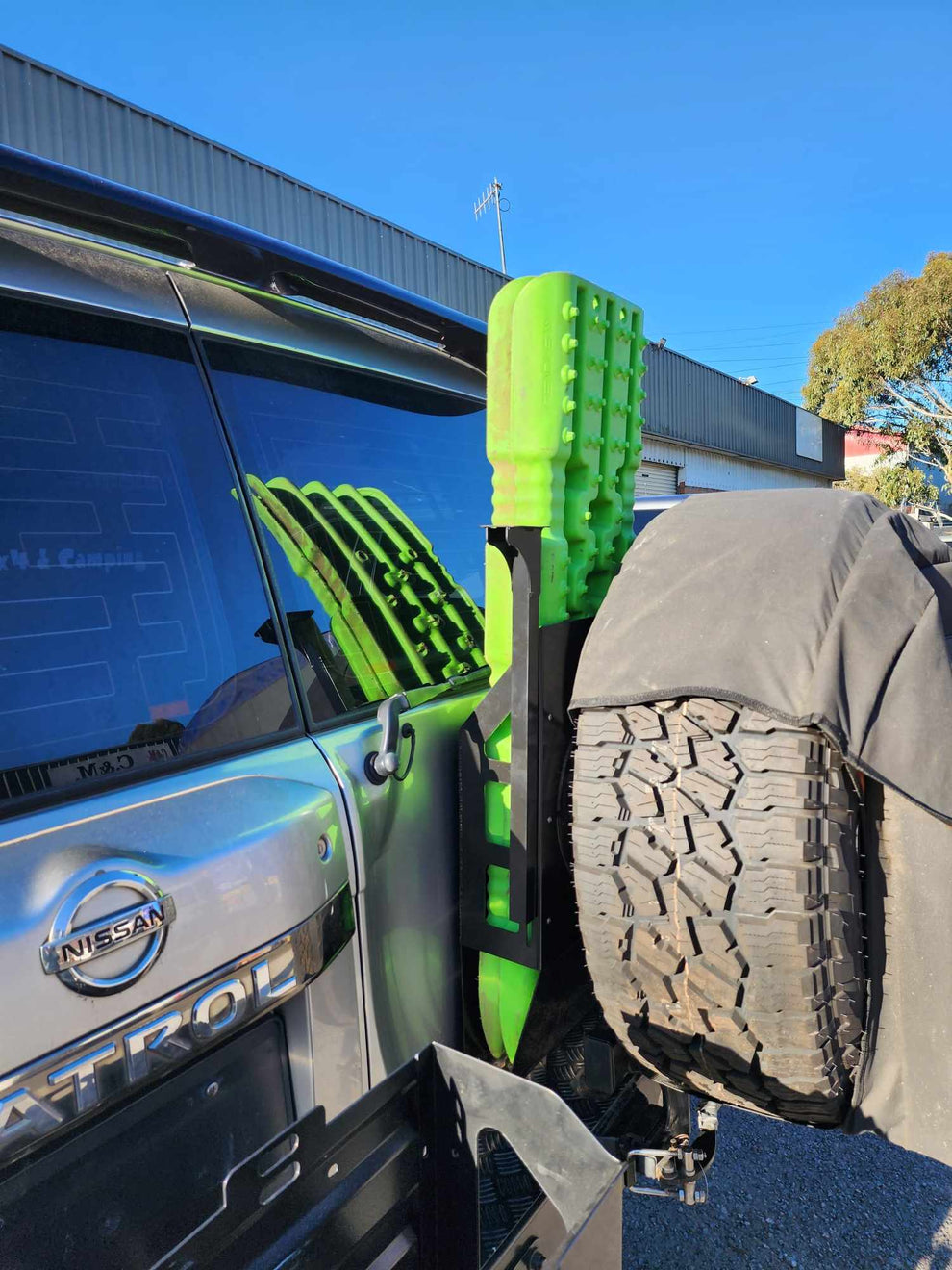 Buy MaxTrax/TRED Holder in Australia | Apex 4x4 Customs